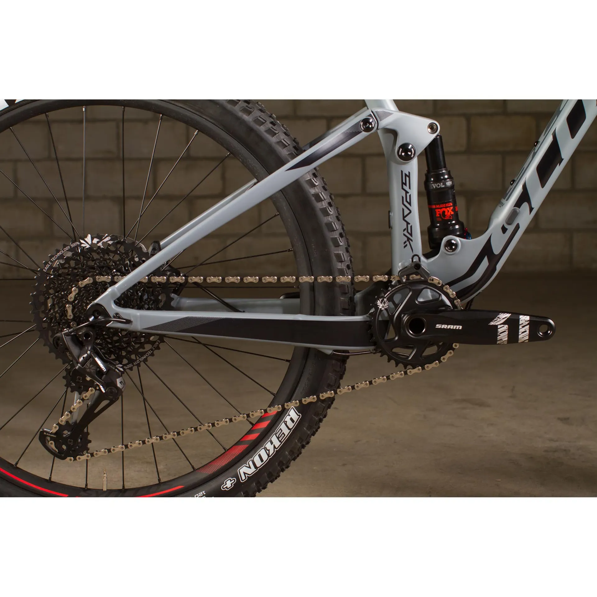 2018 Scott Spark 720 27.5 Full Plus Suspension Mountain Bike